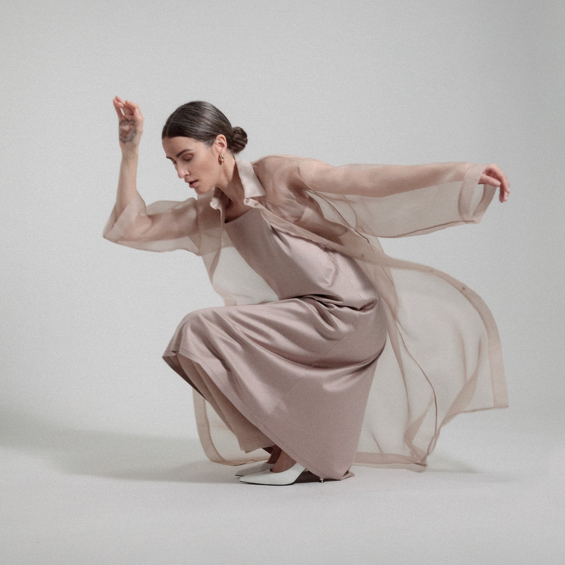 Right Direction - Bridging conscious lifestyle, fashion and technology